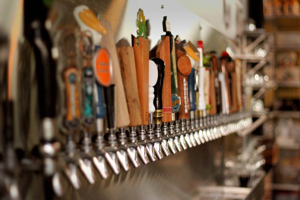 growlerie-tapcanon – Pelican Brewing Company